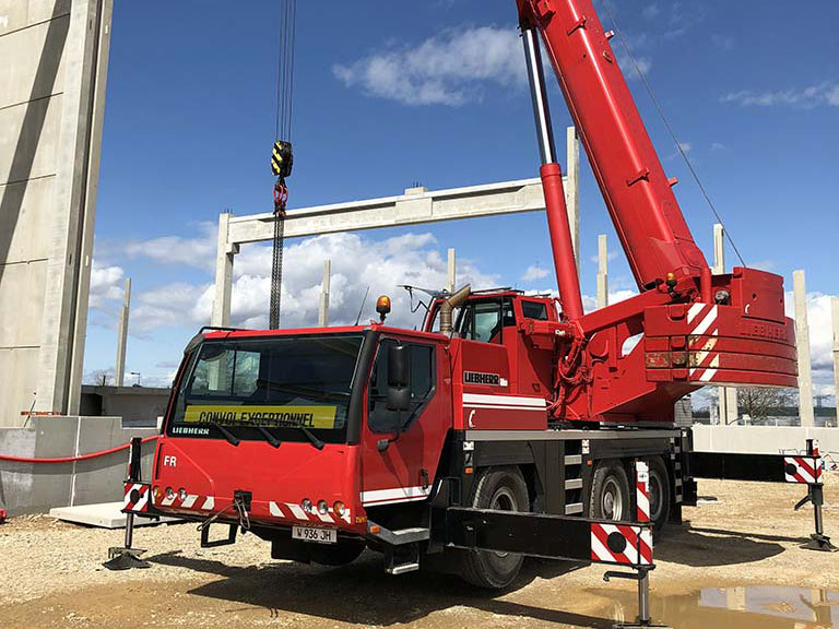 Matériel à la location de grues de levage en Rhône-Alpes