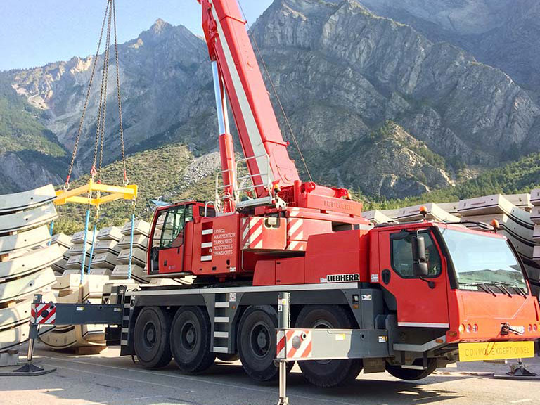 Matériel à la location de grues de levage en Rhône-Alpes