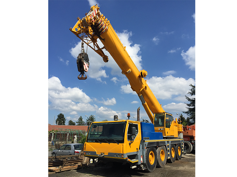 Matériel à la location de grues de levage en Rhône-Alpes